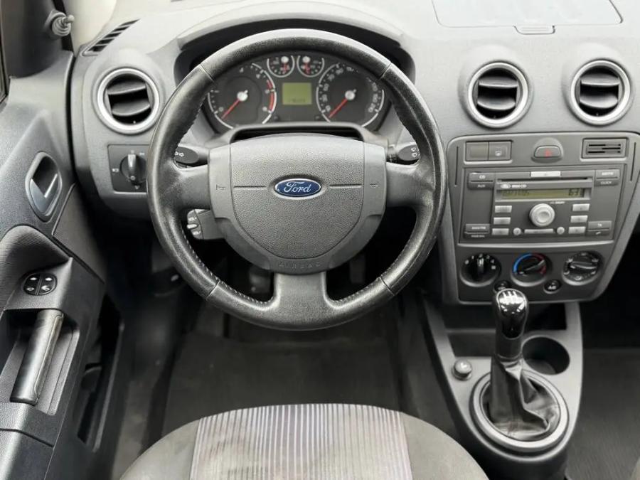 Ford Fusion 2006 in Riga, with an engine capacity of 1.60 L and mileage of 178 thousand km for 1950 €, photo 5 on AUTOMOTO.COM.LV