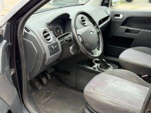 Ford Fusion 2006 in Riga, with an engine capacity of 1.60 L and mileage of 178 thousand km for 1950 €, photo 6 on AUTOMOTO.COM.LV