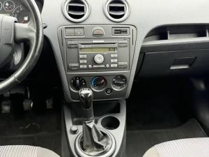 Ford Fusion 2006 in Riga, with an engine capacity of 1.60 L and mileage of 178 thousand km for 1950 €, photo 7 on AUTOMOTO.COM.LV
