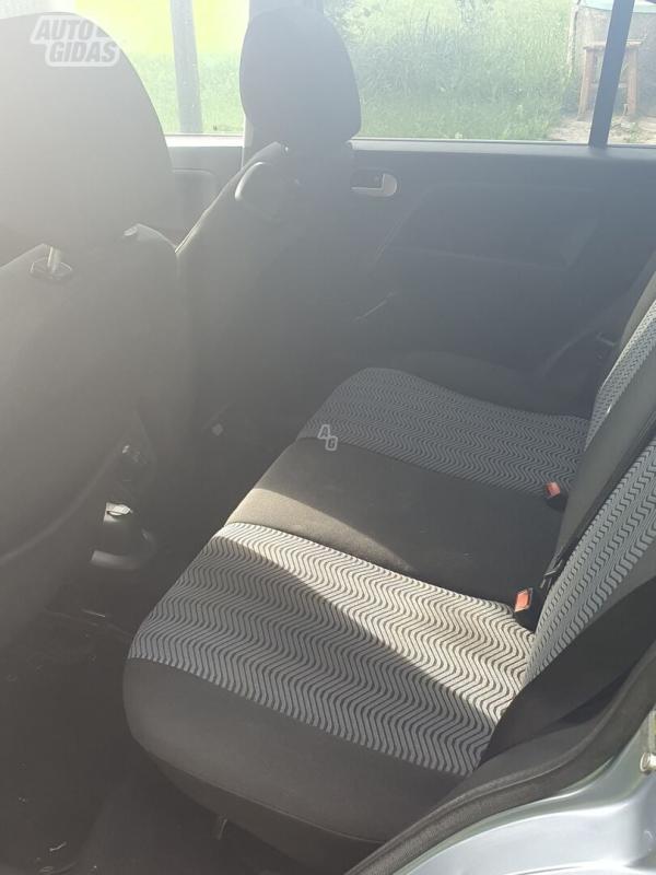 Ford Fusion 2007 in Vilnius, with an engine capacity of 1.60 L and mileage of 124 thousand km for 4490 €, photo 9 on AUTOMOTO.COM.LV