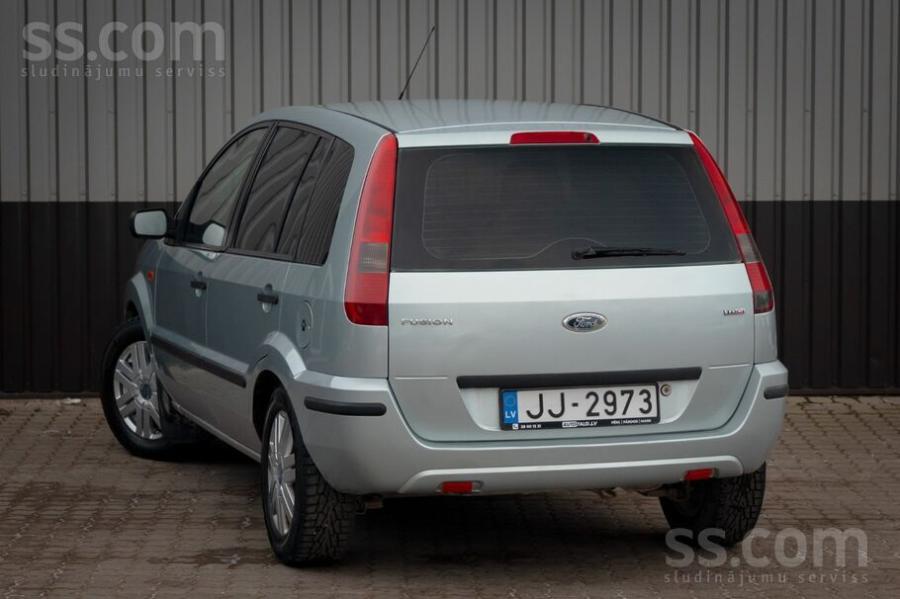 Sarkans Ford Fusion 2002 Talsi, ar dzinēja tilpumu 1.40 L un nobraukumu 197 tūkst. km par 1590 €, foto 4 vietnē AUTOMOTO.COM.LV
