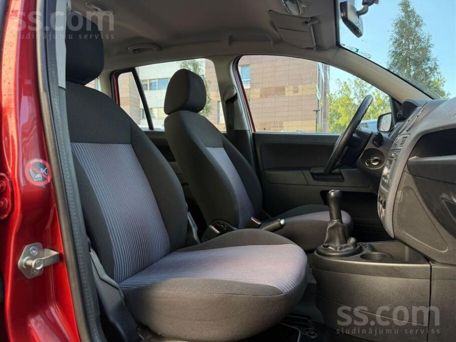 Sarkans Ford Fusion 2009 Rīga, ar dzinēja tilpumu 1.20 L un nobraukumu 0 tūkst. km par 3200 €, foto 4 vietnē AUTOMOTO.COM.LV