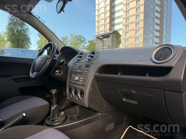 Sarkans Ford Fusion 2009 Rīga, ar dzinēja tilpumu 1.20 L un nobraukumu 0 tūkst. km par 3200 €, foto 8 vietnē AUTOMOTO.COM.LV