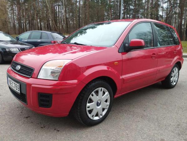 Red Ford Fusion 2011 in Vilnius, with an engine capacity of 1.39 L and mileage of 176 thousand km for 1499 €, photo 1 on AUTOMOTO.COM.LV