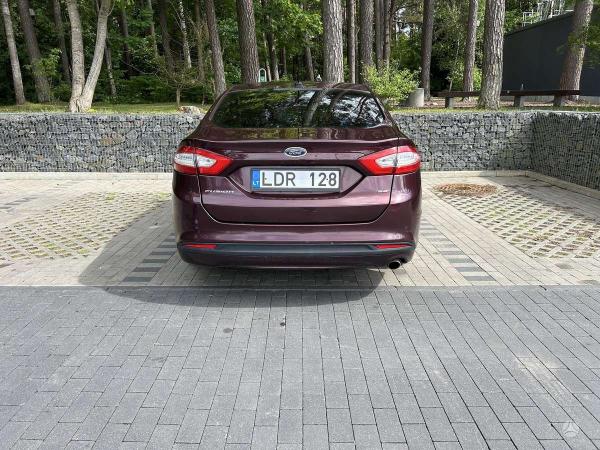 Red Ford Fusion 2013 in Vilnius, with an engine capacity of 2.50 L and mileage of 223 thousand km for 4500 €, photo 5 on AUTOMOTO.COM.LV