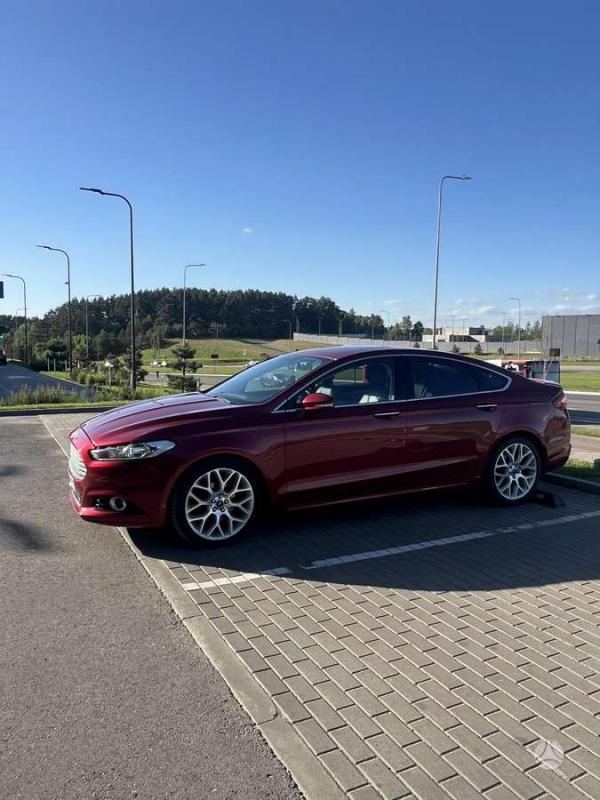 Red Ford Fusion 2014 in Vilnius, with an engine capacity of 2.00 L and mileage of 207 thousand km for 6300 €, photo 5 on AUTOMOTO.COM.LV