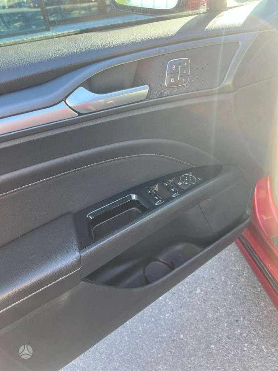 Sarkans Ford Fusion 2014 Viļņa, ar dzinēja tilpumu 2.00 L un nobraukumu 207 tūkst. km par 6300 €, foto 11 vietnē AUTOMOTO.COM.LV