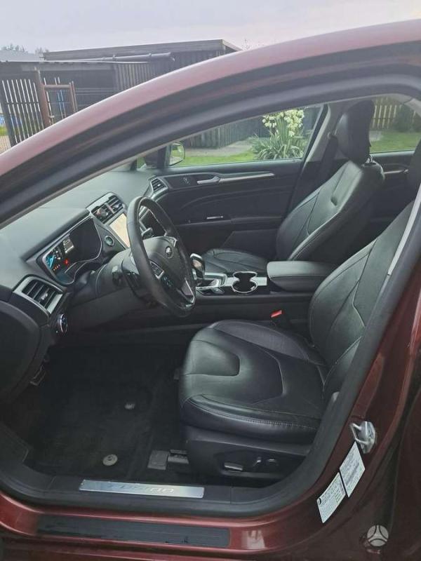 Red Ford Fusion 2015 in Gargzdai, with an engine capacity of 2.00 L and mileage of 220 thousand km for 7000 €, photo 9 on AUTOMOTO.COM.LV