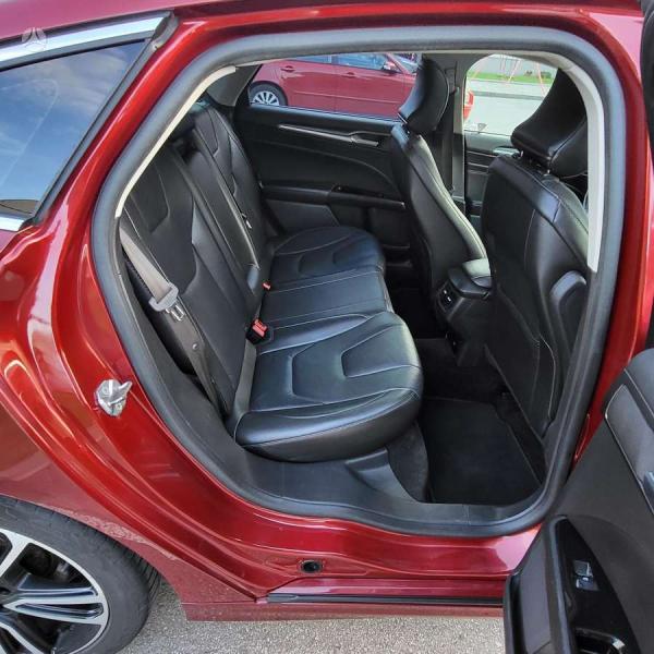Red Ford Fusion 2016 in Vilnius, with an engine capacity of 2.00 L and mileage of 187 thousand km for 11499 €, photo 10 on AUTOMOTO.COM.LV
