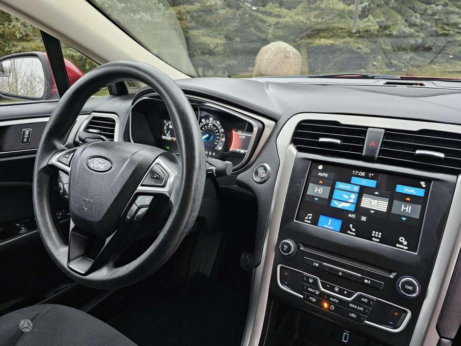 Sarkans Ford Fusion 2017 Šauļi, ar dzinēja tilpumu 1.50 L un nobraukumu 281 tūkst. km par 6900 €, foto 23 vietnē AUTOMOTO.COM.LV