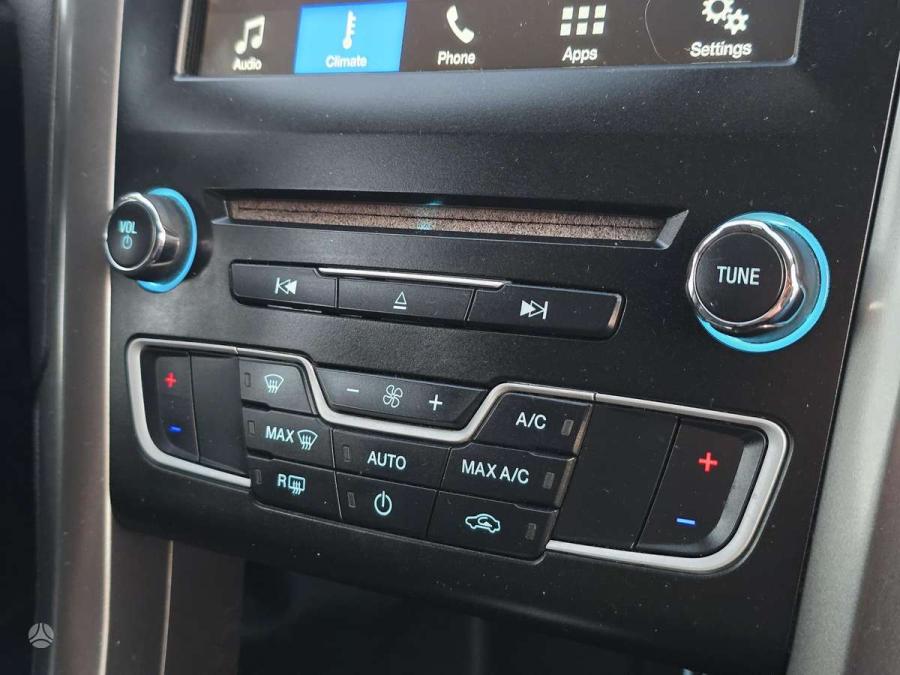 Sarkans Ford Fusion 2017 Šauļi, ar dzinēja tilpumu 1.50 L un nobraukumu 281 tūkst. km par 6900 €, foto 30 vietnē AUTOMOTO.COM.LV