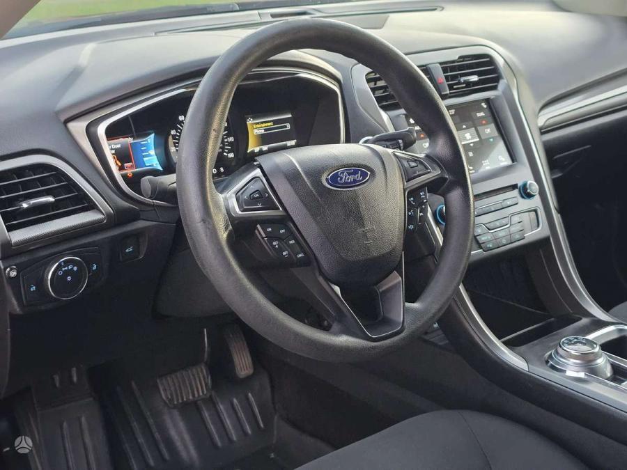 Sarkans Ford Fusion 2017 Šauļi, ar dzinēja tilpumu 1.50 L un nobraukumu 281 tūkst. km par 6900 €, foto 33 vietnē AUTOMOTO.COM.LV