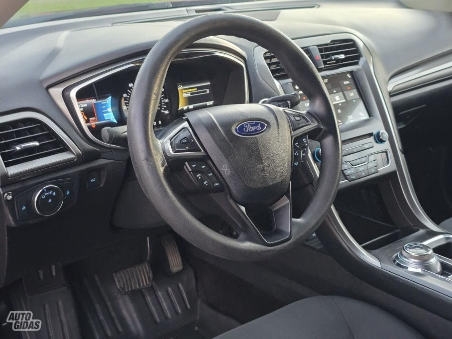 Red Ford Fusion 2017 in Siauliai, with an engine capacity of 1.50 L and mileage of 281 thousand km for 5750 €, photo 31 on AUTOMOTO.COM.LV