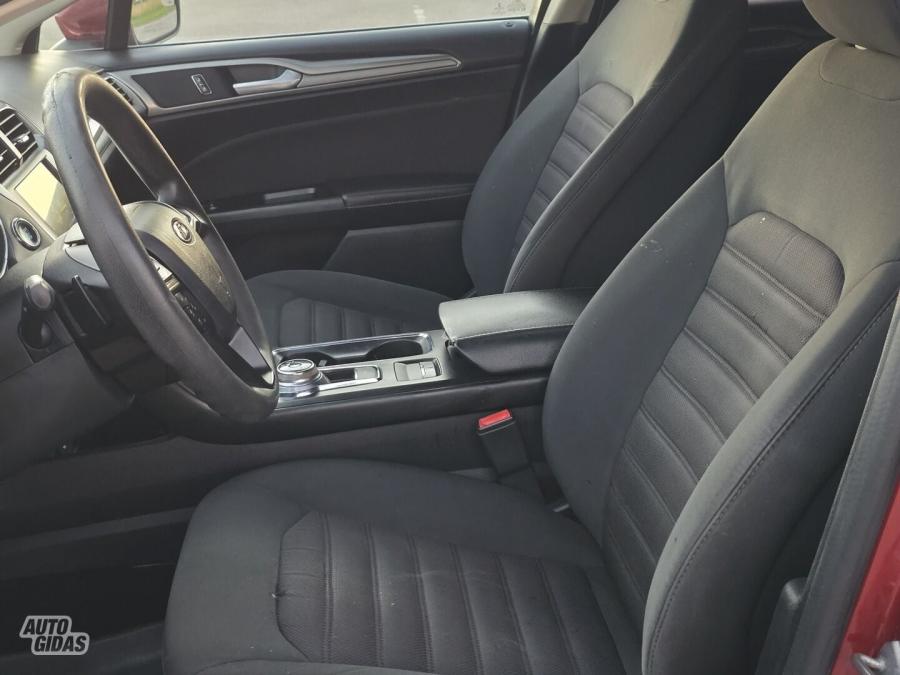 Red Ford Fusion 2017 in Siauliai, with an engine capacity of 1.50 L and mileage of 281 thousand km for 5750 €, photo 35 on AUTOMOTO.COM.LV