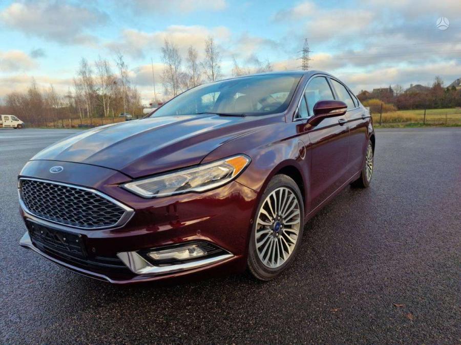 Red Ford Fusion 2018 in Siauliai, with an engine capacity of 1.97 L and mileage of 78 thousand km for 14000 €, photo 9 on AUTOMOTO.COM.LV