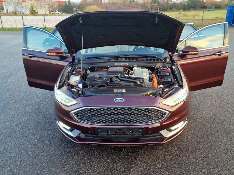 Red Ford Fusion 2018 in Siauliai, with an engine capacity of 1.97 L and mileage of 78 thousand km for 14000 €, photo 12 on AUTOMOTO.COM.LV