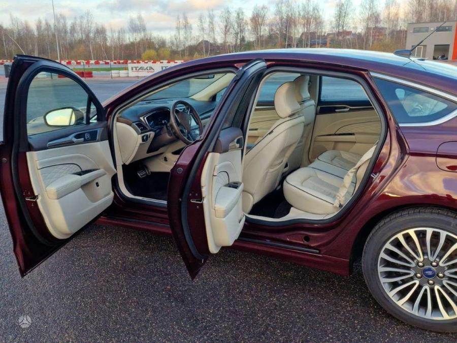 Red Ford Fusion 2018 in Siauliai, with an engine capacity of 1.97 L and mileage of 78 thousand km for 14000 €, photo 15 on AUTOMOTO.COM.LV