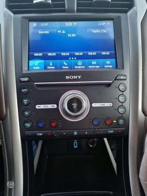 Red Ford Fusion 2018 in Siauliai, with an engine capacity of 1.97 L and mileage of 78 thousand km for 14000 €, photo 21 on AUTOMOTO.COM.LV