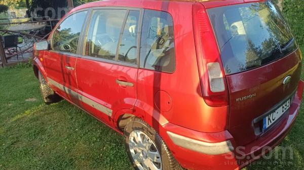 Sarkans Ford Fusion 2006 Rīga, ar dzinēja tilpumu 1.40 L un nobraukumu 185 tūkst. km par 1850 €, foto 4 vietnē AUTOMOTO.COM.LV