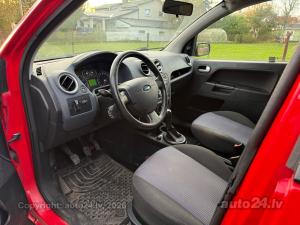 Sarkans Ford Fusion 2006 Tallina, ar dzinēja tilpumu 1.40 L un nobraukumu 139 tūkst. km par 1500 €, foto 8 vietnē AUTOMOTO.COM.LV