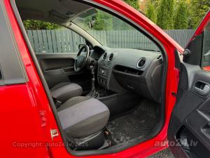 Sarkans Ford Fusion 2006 Tallina, ar dzinēja tilpumu 1.40 L un nobraukumu 139 tūkst. km par 1500 €, foto 11 vietnē AUTOMOTO.COM.LV
