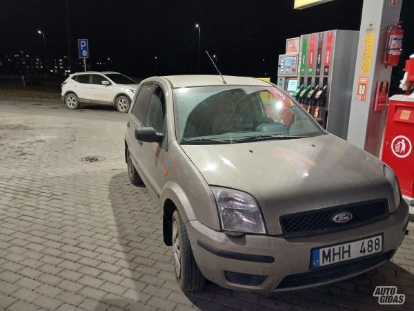 Ford Fusion 2003 in Vilnius, with an engine capacity of 1.40 L and mileage of 280 thousand km for 250 €, photo 2 on AUTOMOTO.COM.LV
