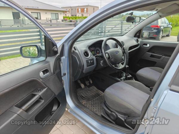 Форд Фьюжн 2006 в Таллин на AUTOMOTO.COM.LV Форд Фьюжн 2006 в Таллин, объемом двигателя 1.40 л и пробегом 107 тыс. км за 1350 €, фото 9 на AUTOMOTO.COM.LV