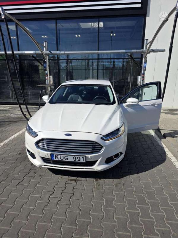 White Ford Fusion 2013 in Vilnius, with an engine capacity of 2.00 L and mileage of 112 thousand km for 4500 €, photo 1 on AUTOMOTO.COM.LV