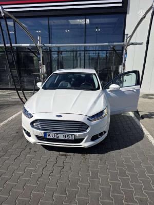 Balts Ford Fusion 2013 Viļņa, ar dzinēja tilpumu 2.00 L un nobraukumu 112 tūkst. km par 4500 €, foto  vietnē AUTOMOTO.COM.LV