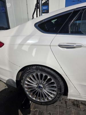 Balts Ford Fusion 2013 Viļņa, ar dzinēja tilpumu 2.00 L un nobraukumu 112 tūkst. km par 4500 €, foto 11 vietnē AUTOMOTO.COM.LV