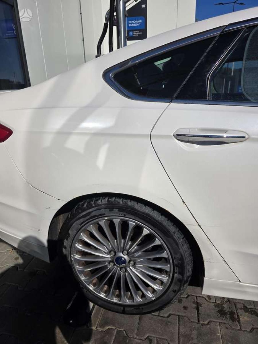 Balts Ford Fusion 2013 Viļņa, ar dzinēja tilpumu 2.00 L un nobraukumu 112 tūkst. km par 4500 €, foto 11 vietnē AUTOMOTO.COM.LV