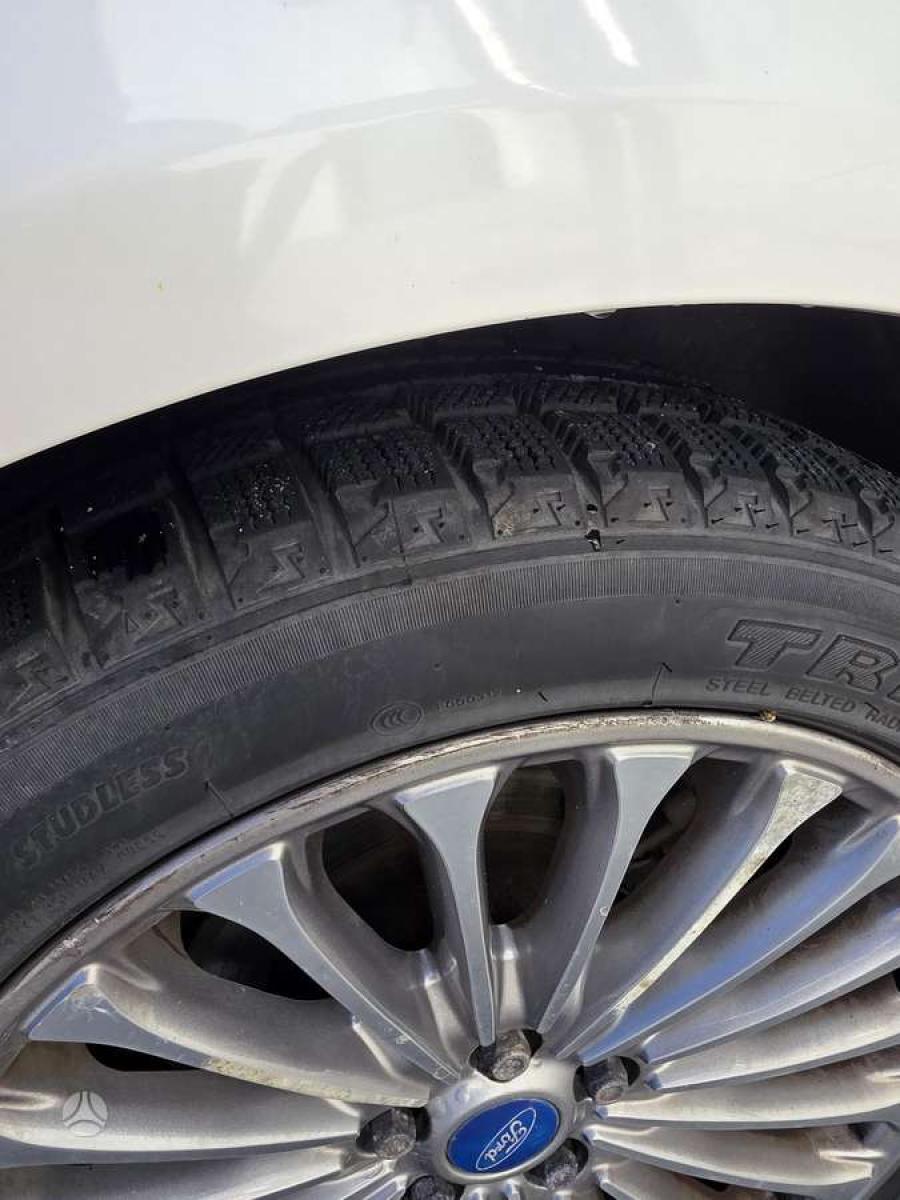 Balts Ford Fusion 2013 Viļņa, ar dzinēja tilpumu 2.00 L un nobraukumu 112 tūkst. km par 4500 €, foto 25 vietnē AUTOMOTO.COM.LV