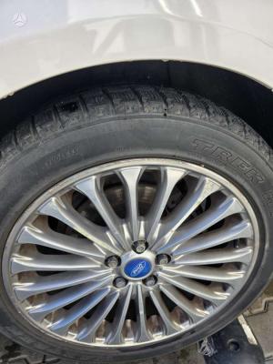 Balts Ford Fusion 2013 Viļņa, ar dzinēja tilpumu 2.00 L un nobraukumu 112 tūkst. km par 4500 €, foto 26 vietnē AUTOMOTO.COM.LV