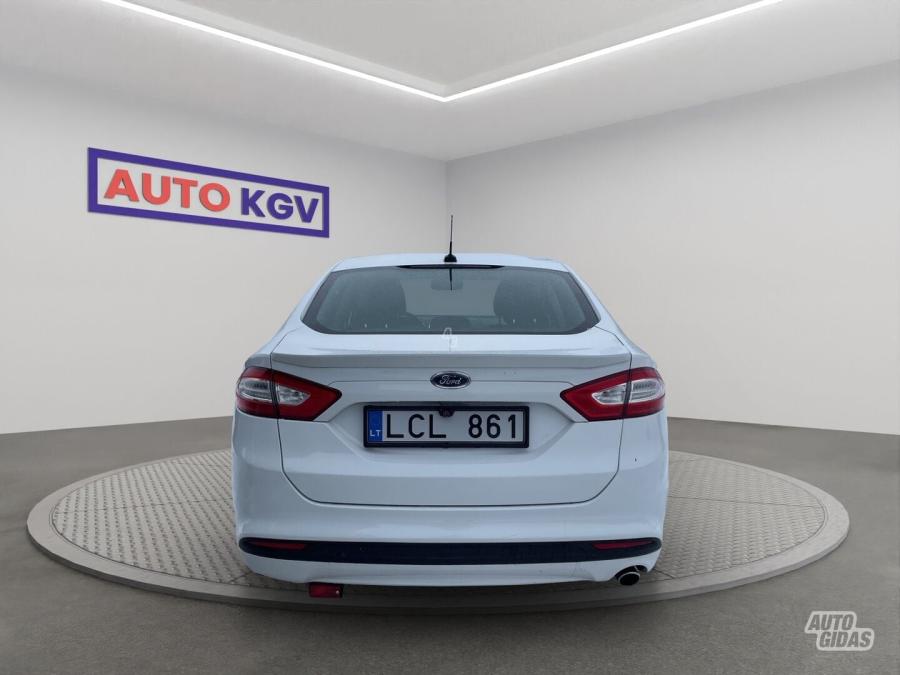 White Ford Fusion 2014 in Vilnius, with an engine capacity of 2.50 L and mileage of 280 thousand km for 6699 €, photo 5 on AUTOMOTO.COM.LV