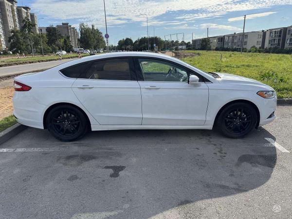 Ford Fusion 2014 Kauņa vietnē Balts Ford Fusion 2014 Kauņa, ar dzinēja tilpumu 2.49 L un nobraukumu 210 tūkst. km par 5650 €, foto 4 vietnē AUTOMOTO.COM.LV