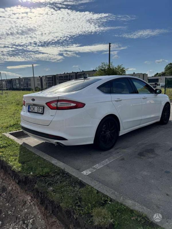 Ford Fusion 2014 Kauņa vietnē Balts Ford Fusion 2014 Kauņa, ar dzinēja tilpumu 2.49 L un nobraukumu 210 tūkst. km par 5650 €, foto 5 vietnē AUTOMOTO.COM.LV