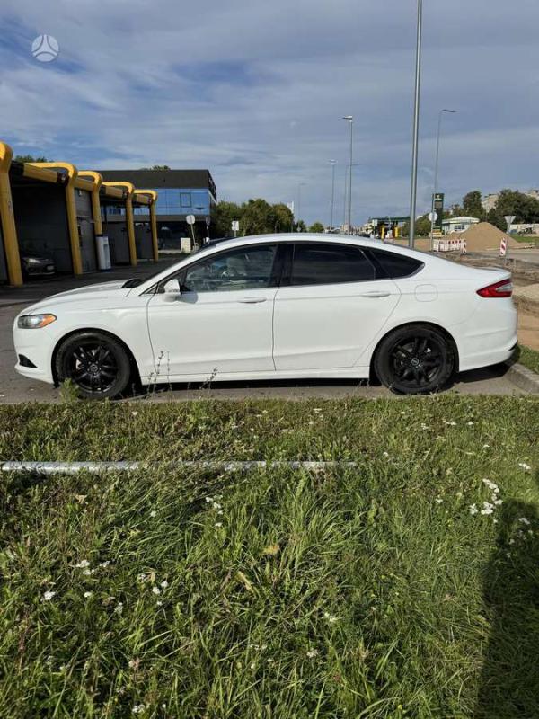 Ford Fusion 2014 Kauņa vietnē Balts Ford Fusion 2014 Kauņa, ar dzinēja tilpumu 2.49 L un nobraukumu 210 tūkst. km par 5650 €, foto 8 vietnē AUTOMOTO.COM.LV