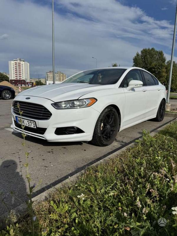 Ford Fusion 2014 Kauņa vietnē Balts Ford Fusion 2014 Kauņa, ar dzinēja tilpumu 2.49 L un nobraukumu 210 tūkst. km par 5650 €, foto 9 vietnē AUTOMOTO.COM.LV