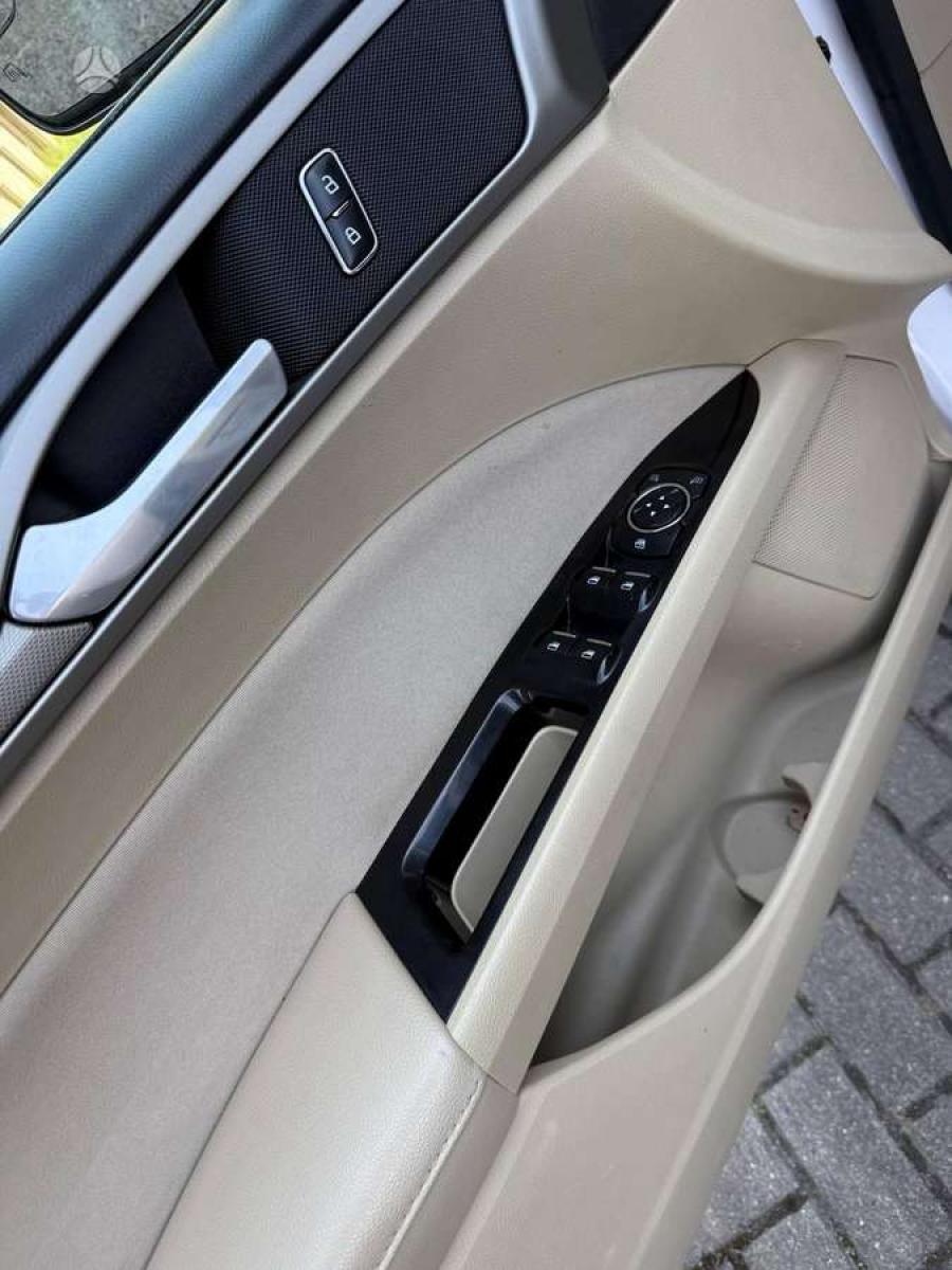 White Ford Fusion 2015 in Klaipeda, with an engine capacity of 2.00 L and mileage of 235 thousand km for 5550 €, photo 23 on AUTOMOTO.COM.LV