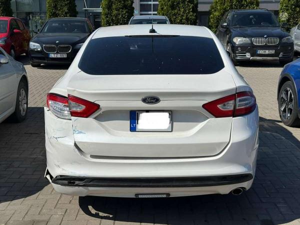 White Ford Fusion 2015 in Klaipeda, with an engine capacity of 2.00 L and mileage of 235 thousand km for 5700 €, photo 6 on AUTOMOTO.COM.LV