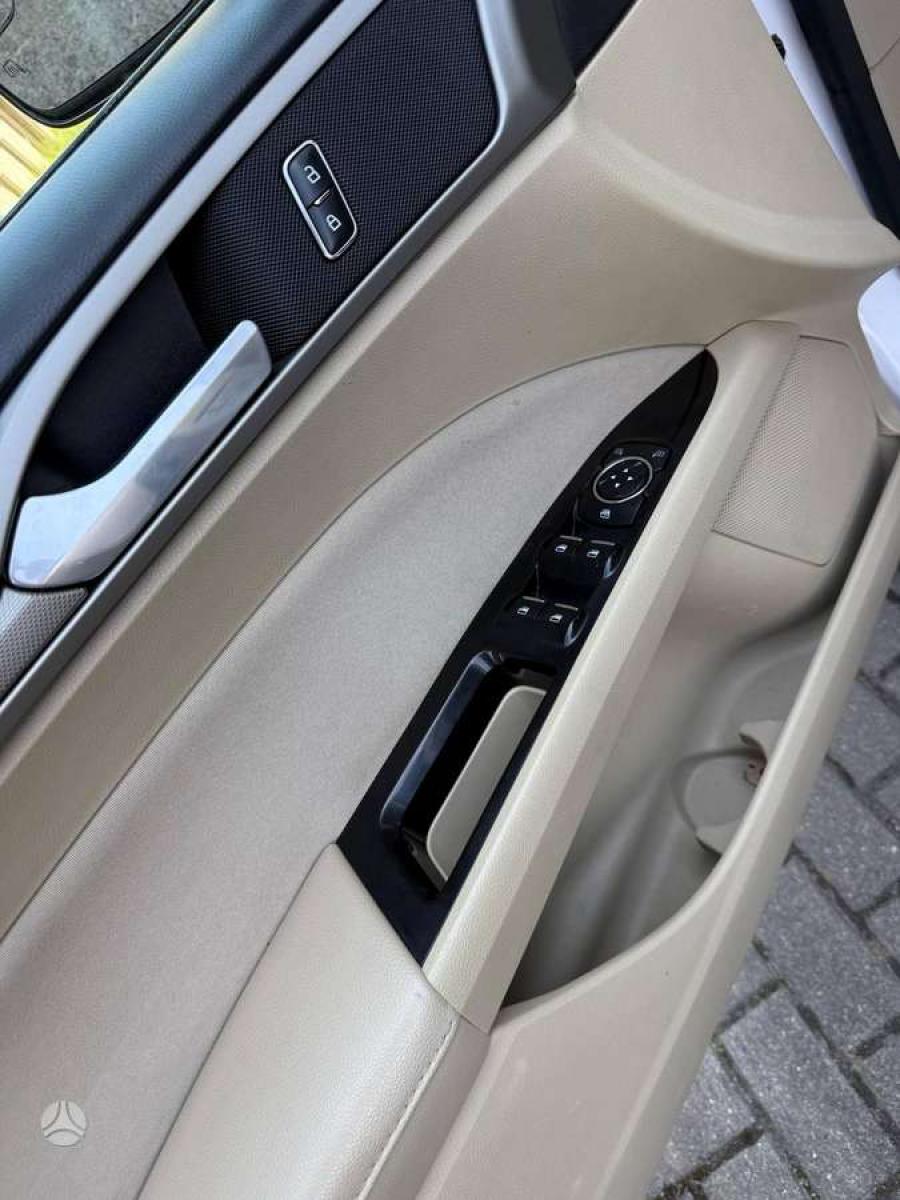 White Ford Fusion 2015 in Klaipeda, with an engine capacity of 2.00 L and mileage of 235 thousand km for 5700 €, photo 23 on AUTOMOTO.COM.LV
