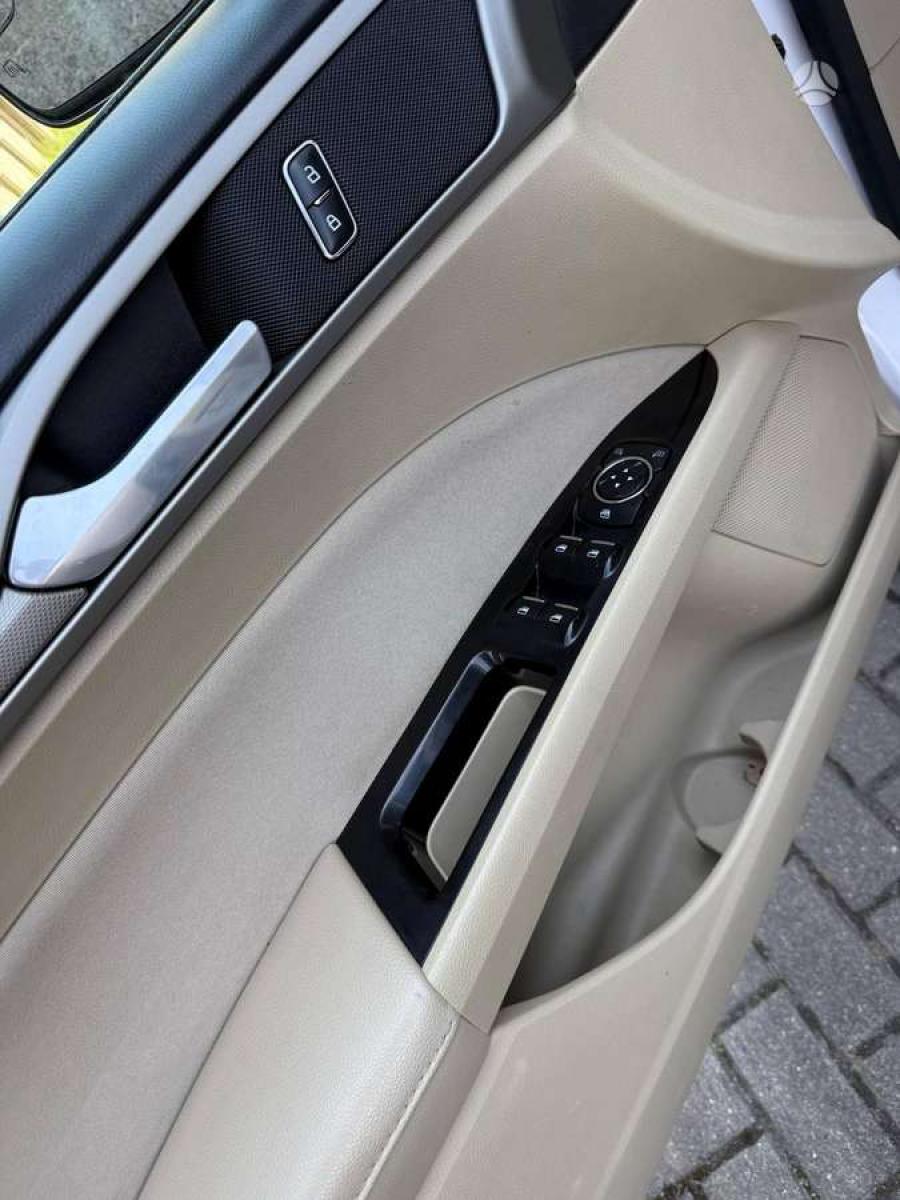 White Ford Fusion 2015 in Klaipeda, with an engine capacity of 2.00 L and mileage of 215 thousand km for 5700 €, photo 23 on AUTOMOTO.COM.LV