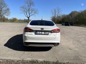 White Ford Fusion 2018 in Kaunas, with an engine capacity of 2.00 L and mileage of 96 thousand km for 10990 €, photo 9 on AUTOMOTO.COM.LV