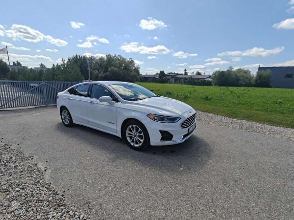 White Ford Fusion 2019 in Kaunas, with an engine capacity of 2.00 L and mileage of 102 thousand km for 9500 €, photo 6 on AUTOMOTO.COM.LV