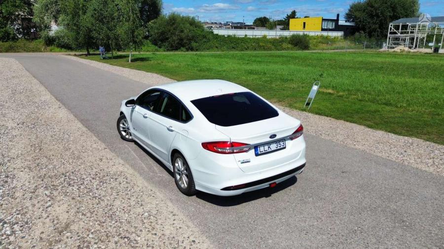 White Ford Fusion 2019 in Kaunas, with an engine capacity of 2.00 L and mileage of 102 thousand km for 9500 €, photo 12 on AUTOMOTO.COM.LV