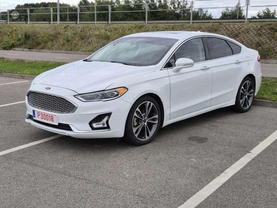 White Ford Fusion 2019 in Vilnius, with an engine capacity of 2.00 L and mileage of 158 thousand km for 11300 €, photo 1 on AUTOMOTO.COM.LV