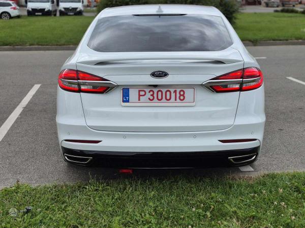 White Ford Fusion 2019 in Vilnius, with an engine capacity of 2.00 L and mileage of 158 thousand km for 11300 €, photo 5 on AUTOMOTO.COM.LV