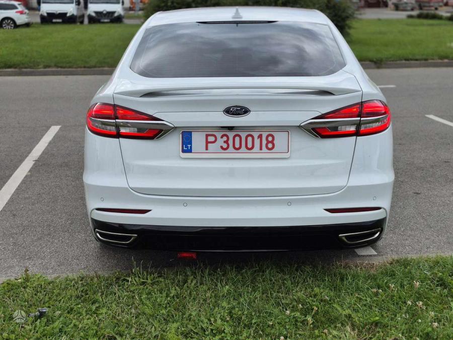 White Ford Fusion 2019 in Vilnius, with an engine capacity of 2.00 L and mileage of 158 thousand km for 11300 €, photo 6 on AUTOMOTO.COM.LV