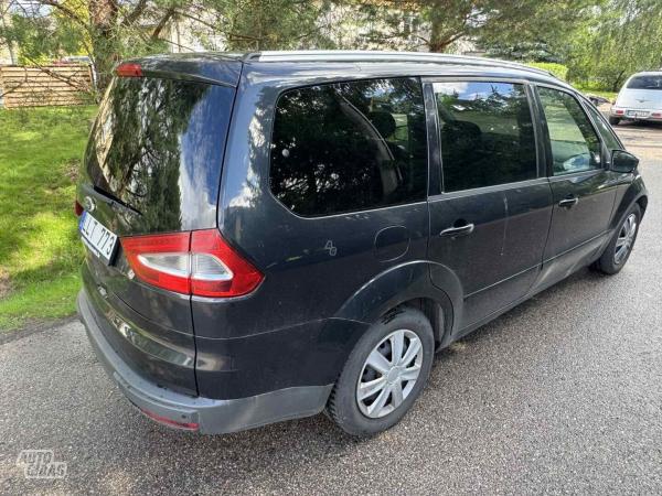 Melns Ford Galaxy 2012 Marijampole, ar dzinēja tilpumu 2.00 L un nobraukumu 450 tūkst. km par 2900 €, foto 5 vietnē AUTOMOTO.COM.LV