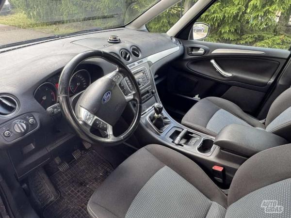 Melns Ford Galaxy 2012 Marijampole, ar dzinēja tilpumu 2.00 L un nobraukumu 450 tūkst. km par 2900 €, foto 8 vietnē AUTOMOTO.COM.LV